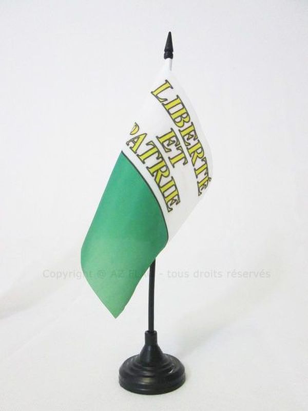 CANTON OF VAUD TABLE FLAG 5'' x 5'' - VAUD - VD DESK FLAG 15 x 15 cm ...