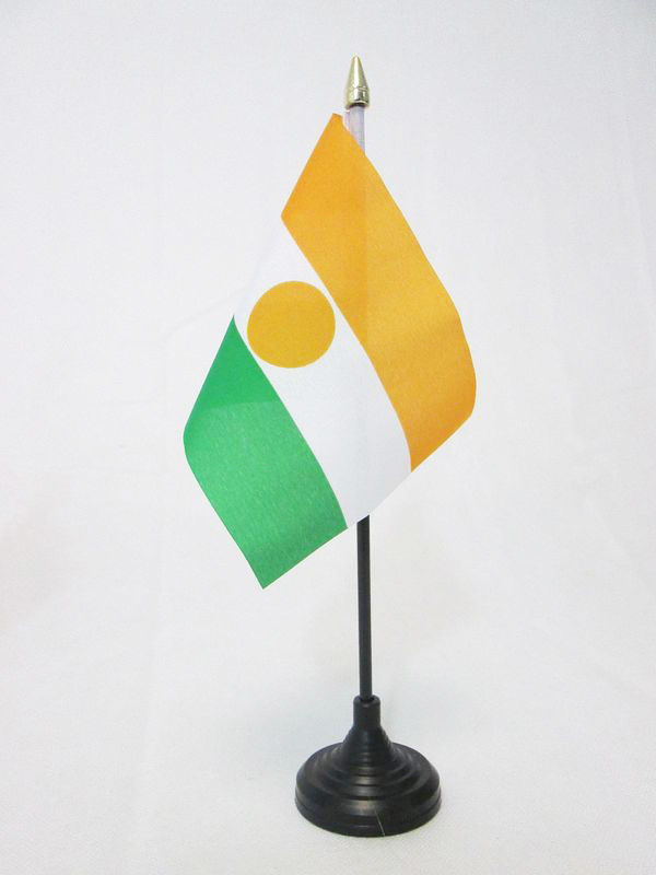 NIGER TABLE FLAG 4'' x 6'' - NIGERIAN DESK FLAG 15 x 10 cm - golden ...